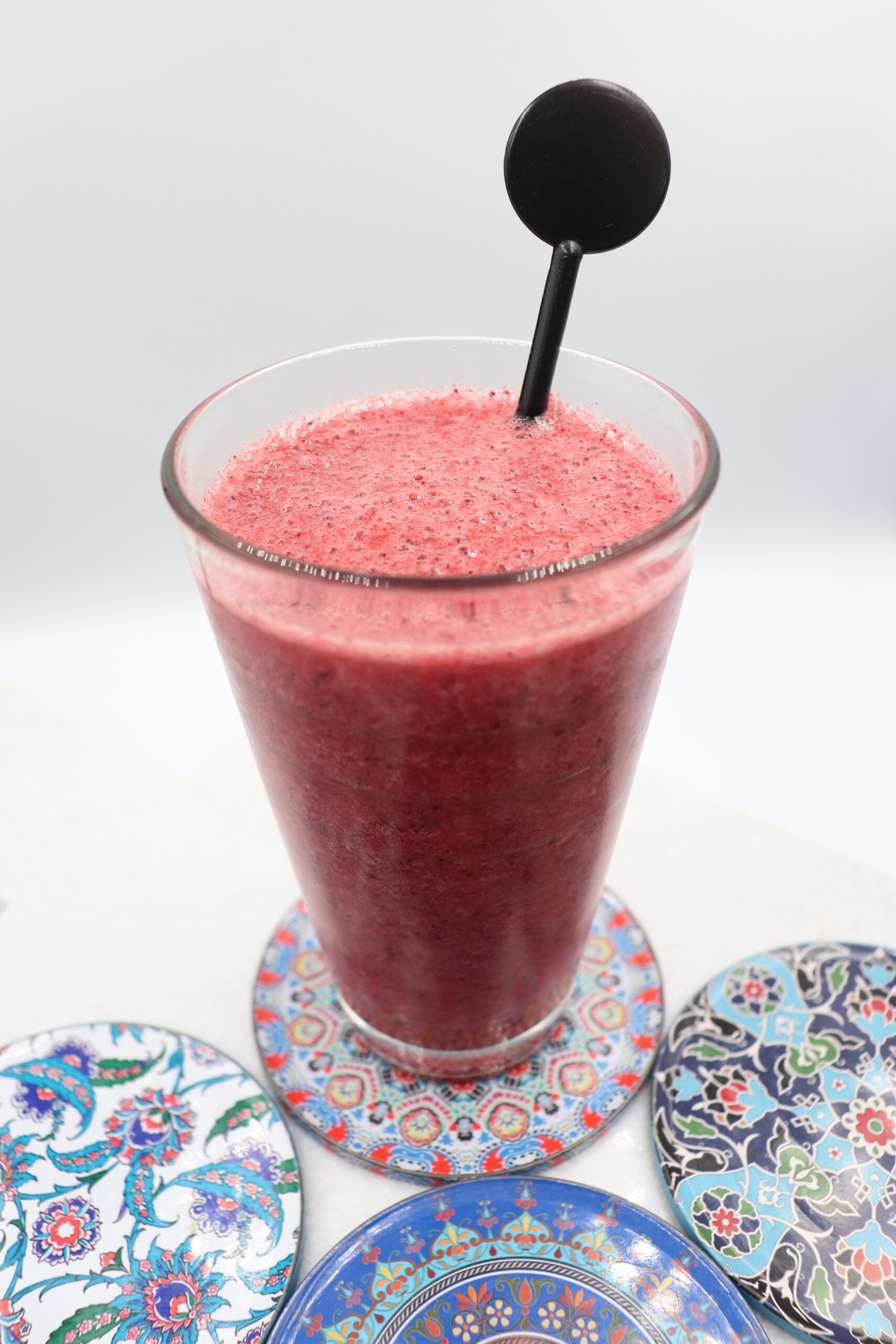 Berries & Banana Smoothie - It's Food o'Clock