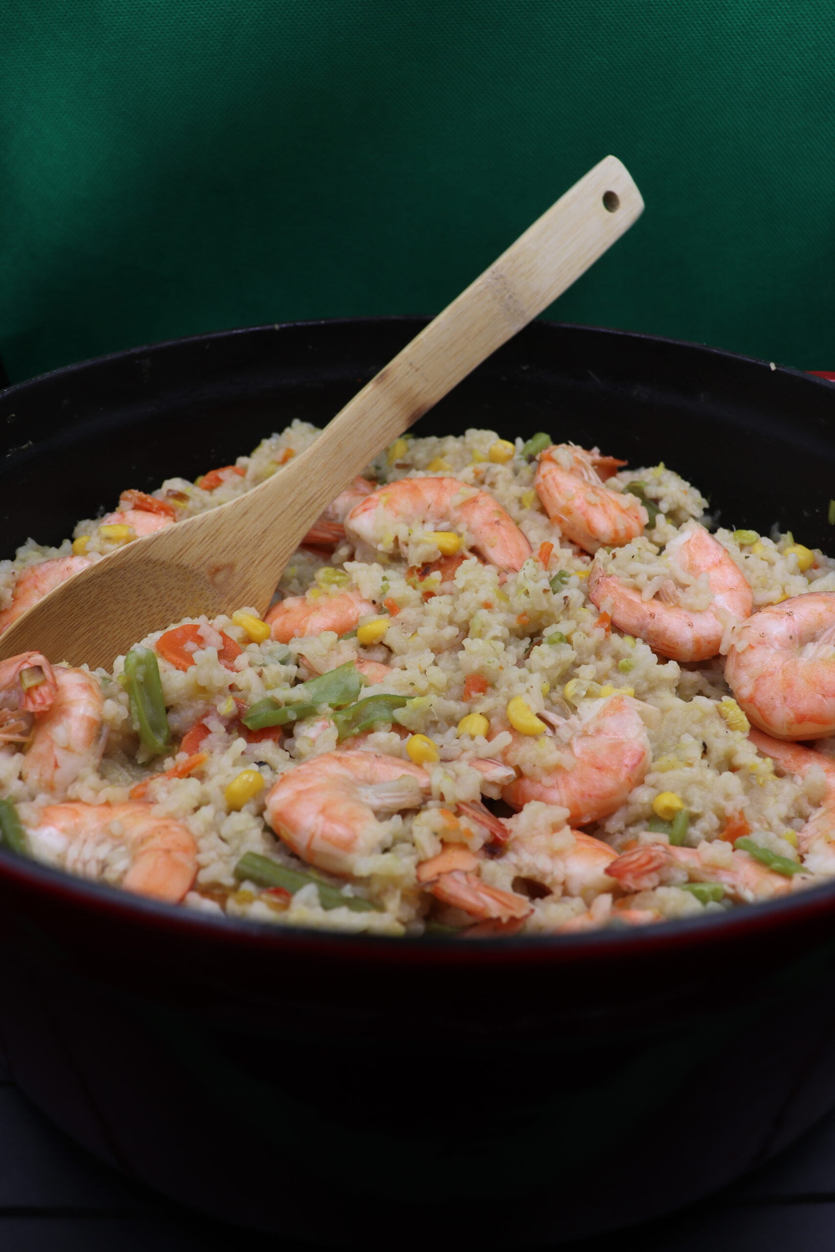 Delicious One-Pan Prawn & Veggie Rice - It's Food o'Clock