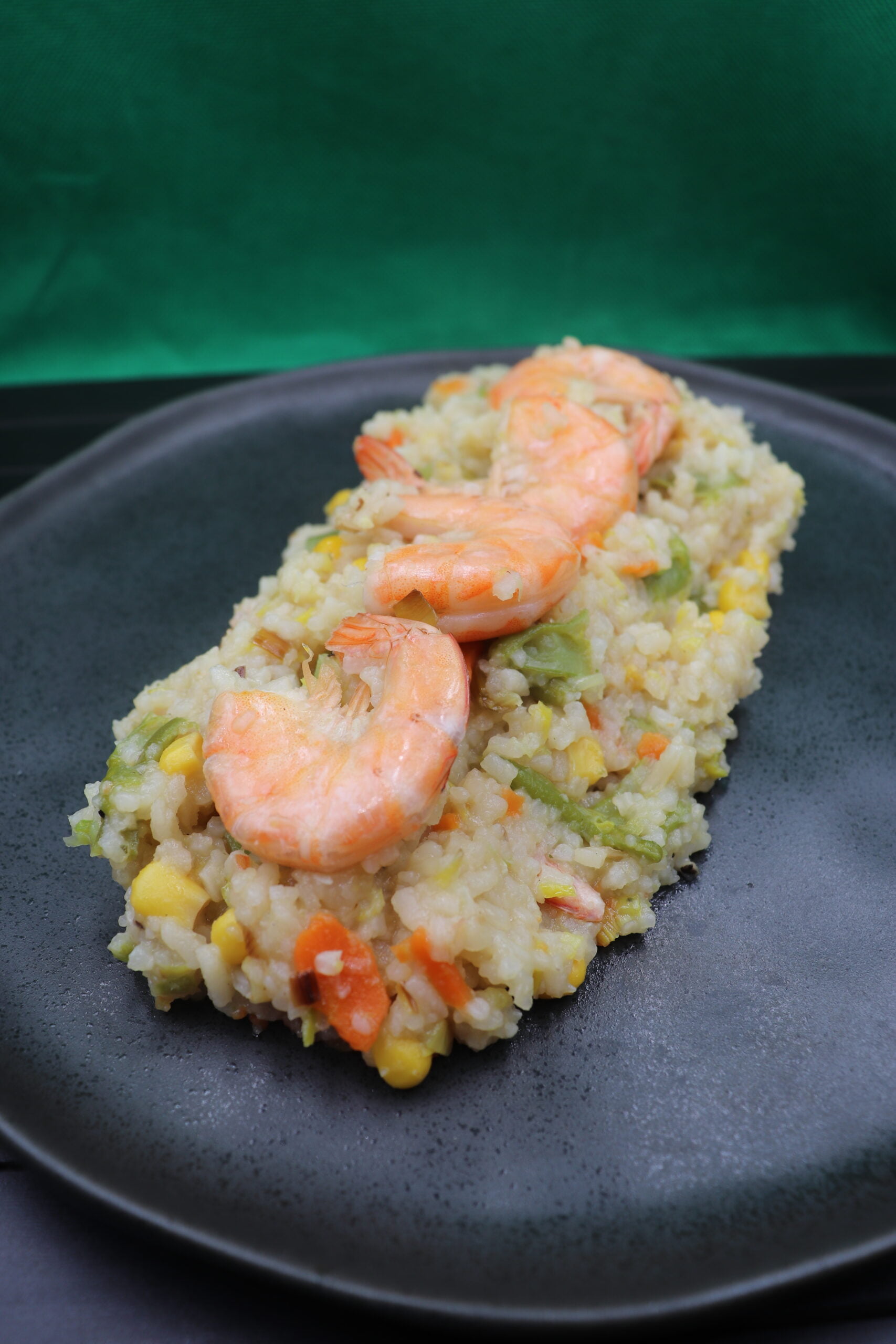 Delicious One-Pan Prawn & Veggie Rice - It's Food o'Clock