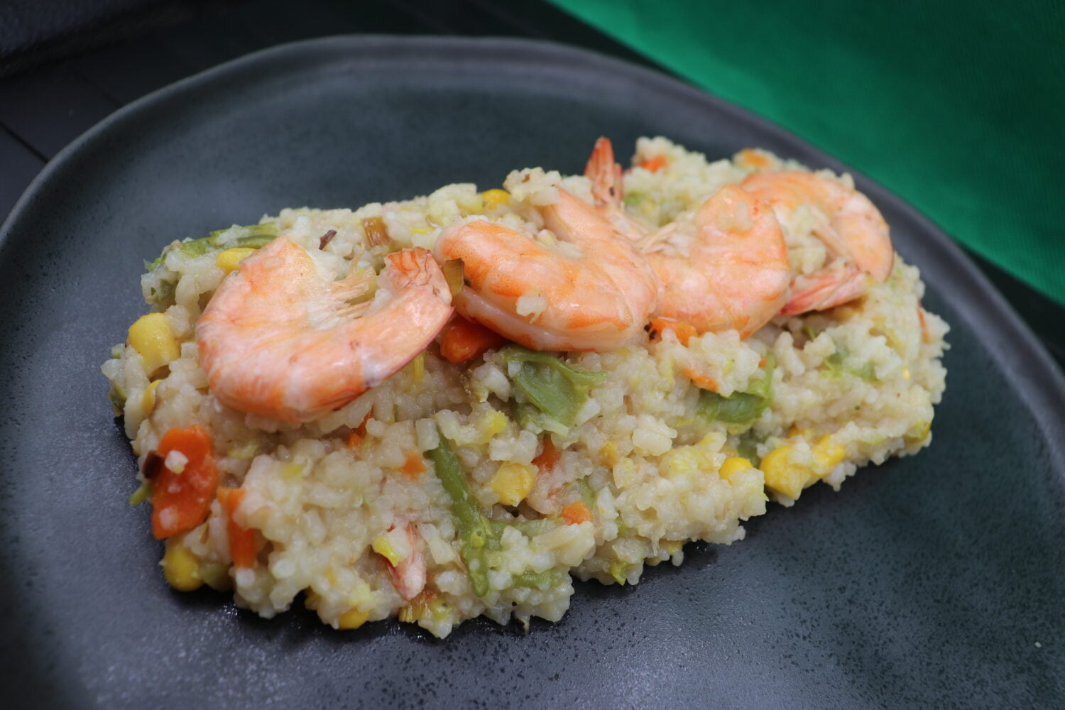 Delicious One-Pan Prawn & Veggie Rice - It's Food o'Clock